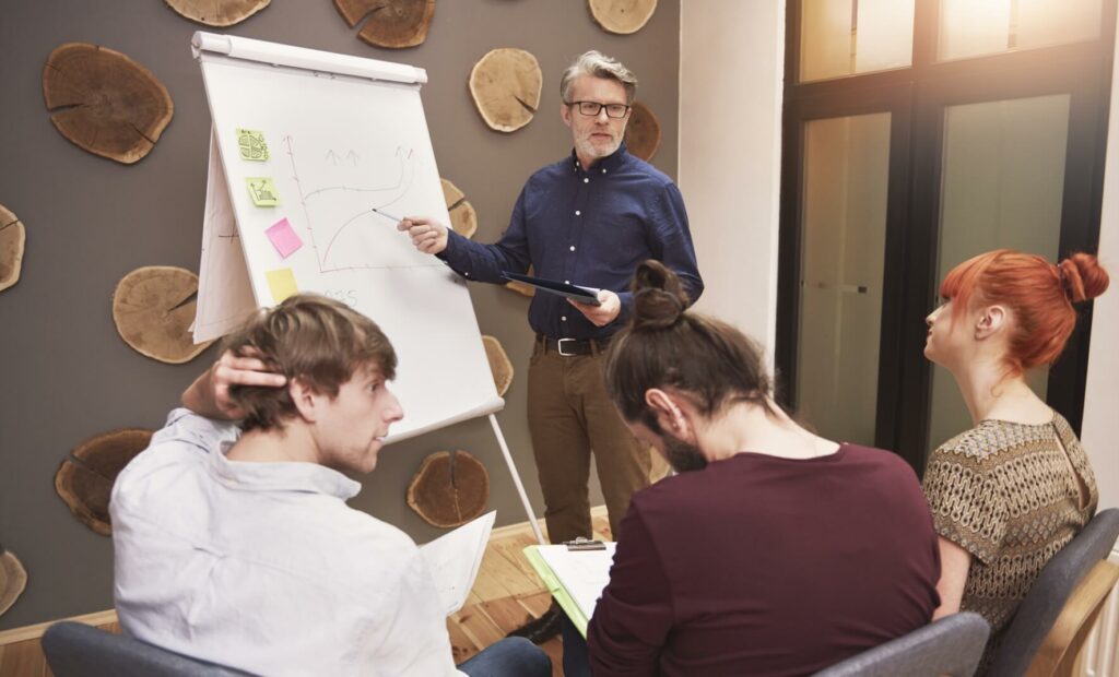 How To Manage a Creative Team - Inside Kitchen